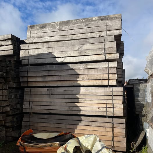 SEASONED OAK BEAMS MULTIPLES SIZES AVALIBLE - Whitford Reclamation