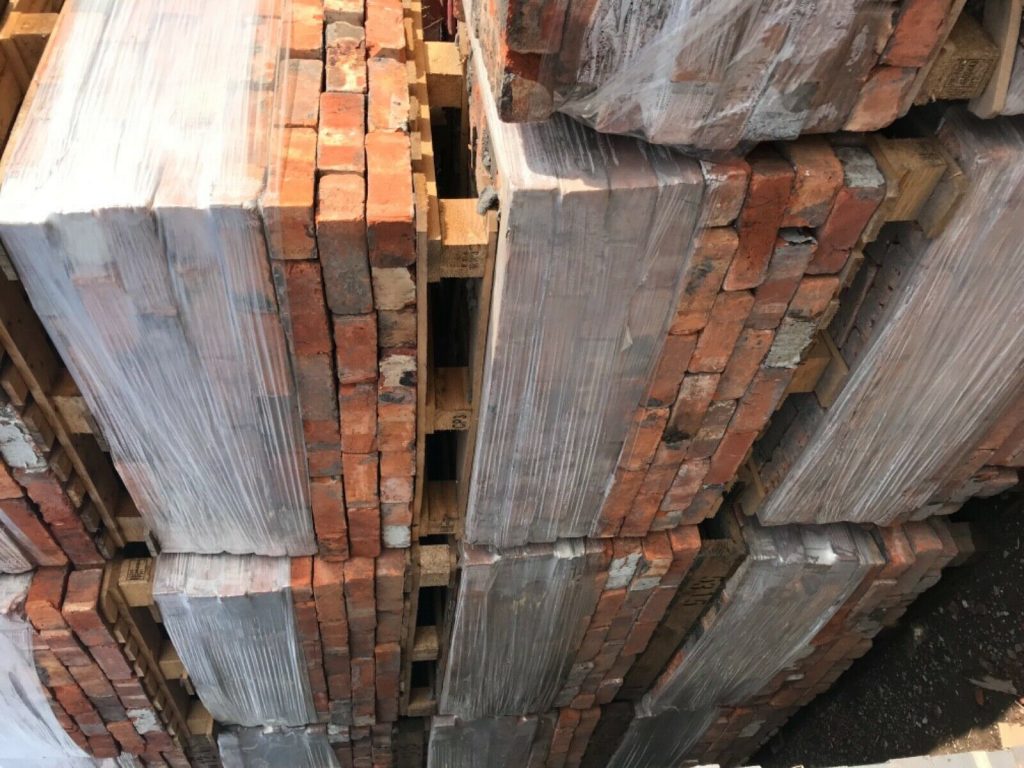 RECLAIMED CHESHIRE RED WIRECUT BRICKS - Whitford Reclamation